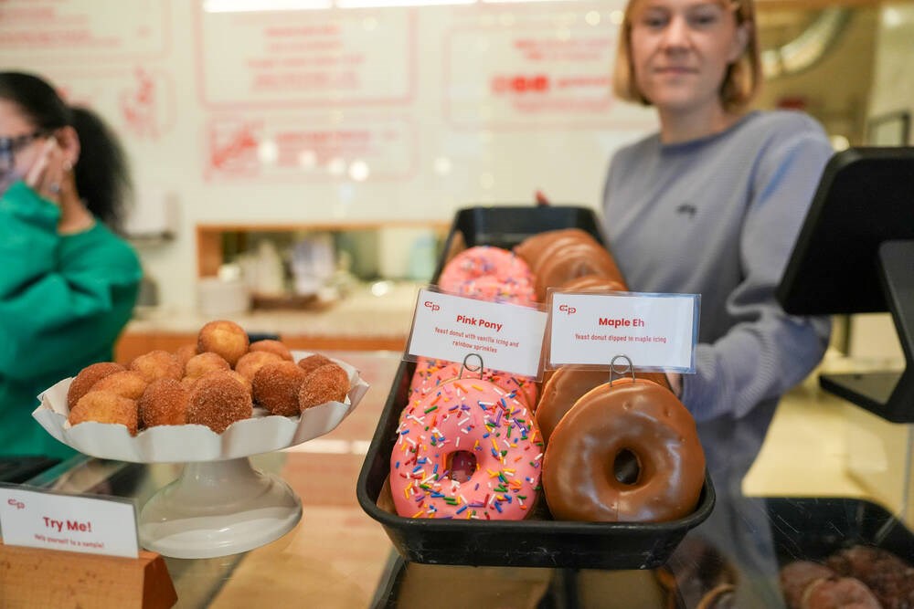 North Vancouver Doughnut Shop Food Donation Tackles Waste - Media Wall News